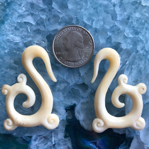 Tawapa | Jewelry | Tawapa Bone Spiral Ear Hangers 4g 4 Gauge | Poshmark